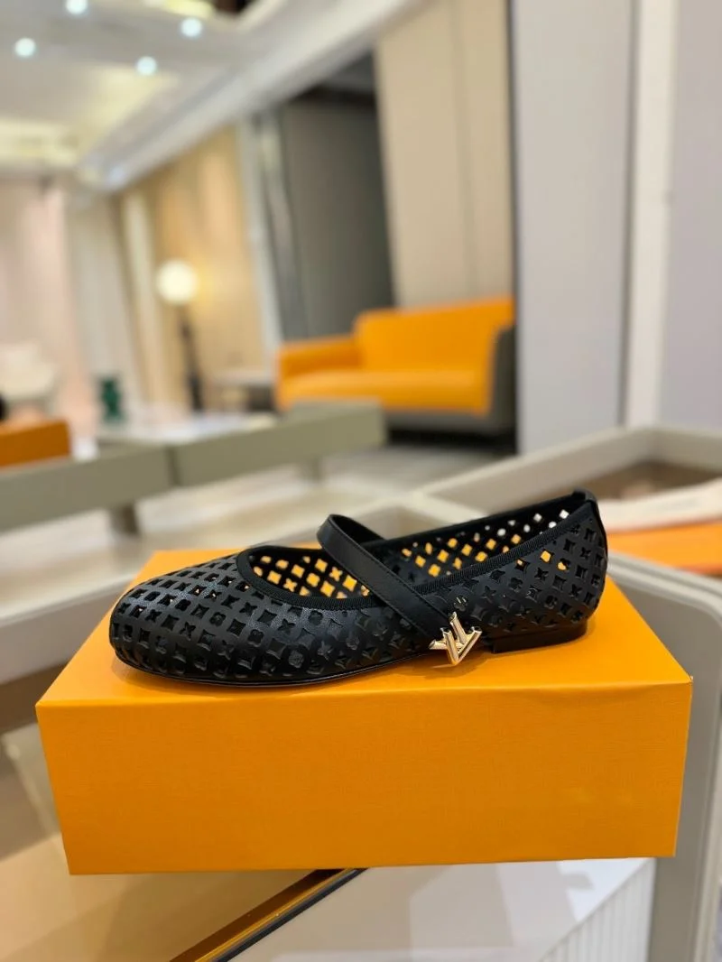 Louis Vuitton Flat Shoes