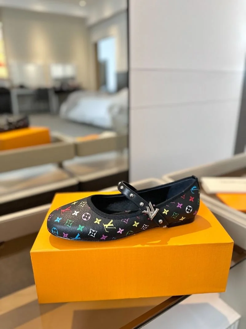 Louis Vuitton Flat Shoes