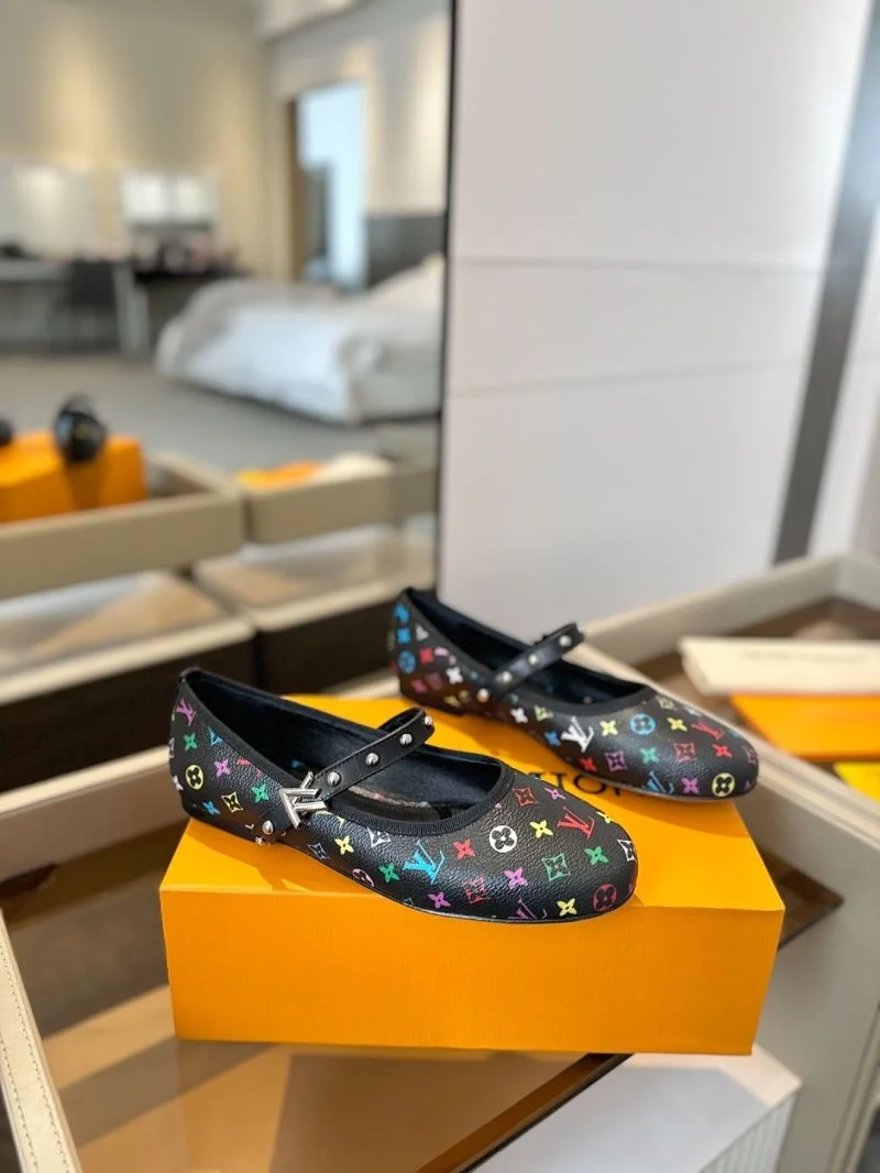 Louis Vuitton Flat Shoes