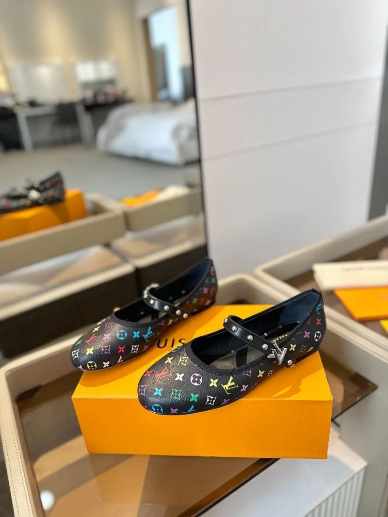 Louis Vuitton Flat Shoes