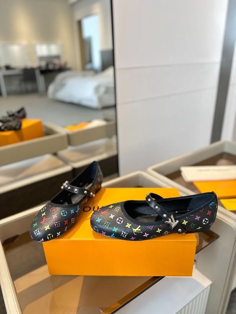Louis Vuitton Flat Shoes