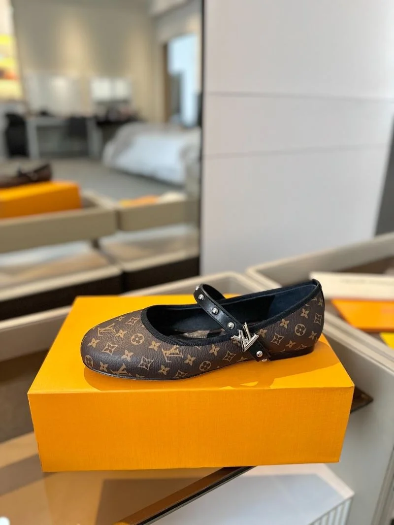Louis Vuitton Flat Shoes