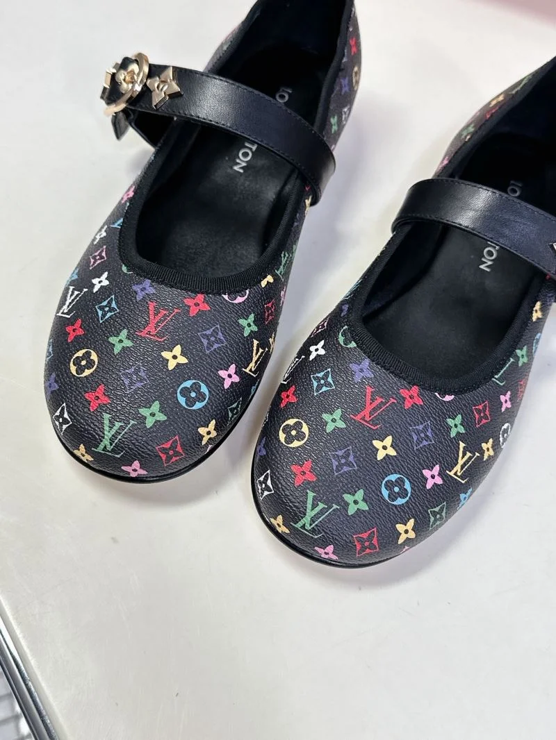 Louis Vuitton Flat Shoes