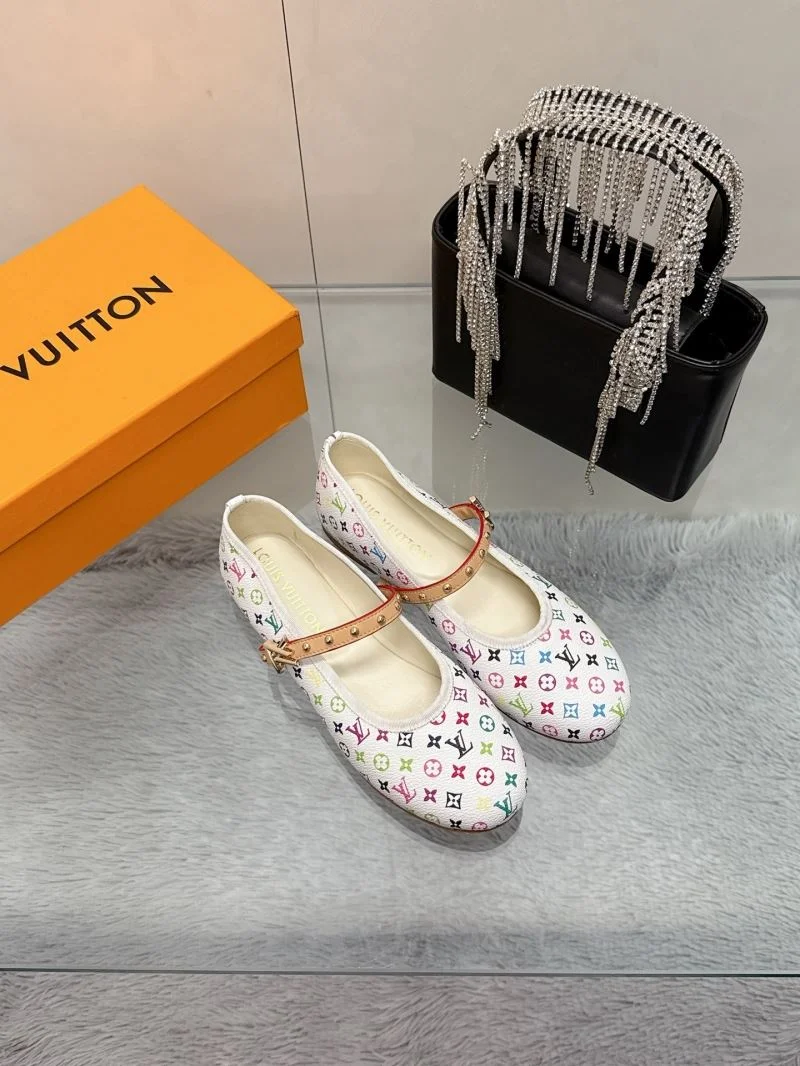 Louis Vuitton Flat Shoes