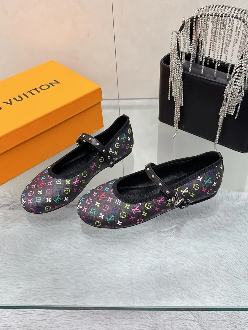 Exact replica Louis Vuitton Flat Shoes