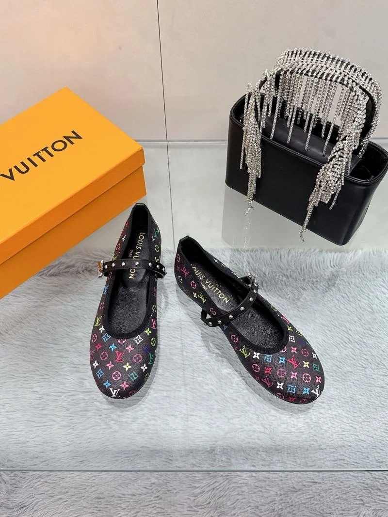 Exact replica Louis Vuitton Flat Shoes