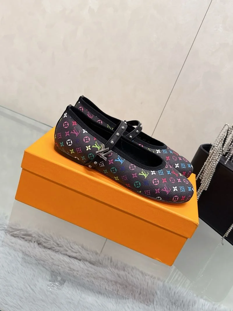 Exact replica Louis Vuitton Flat Shoes