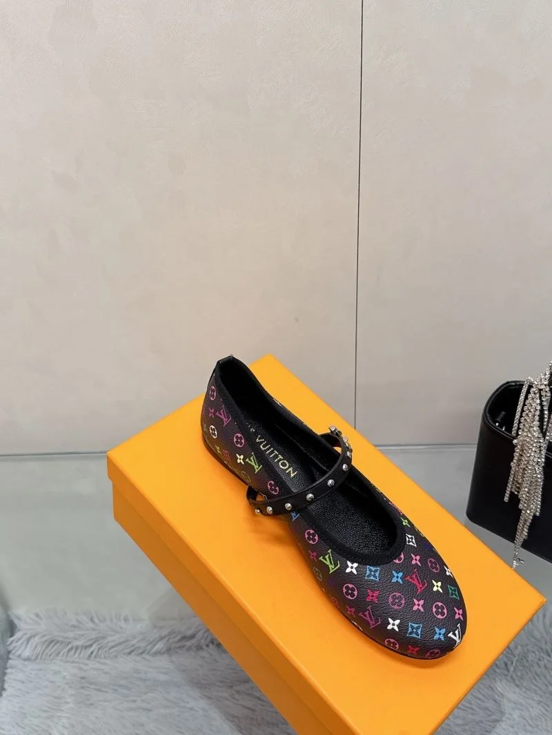 Exact replica Louis Vuitton Flat Shoes