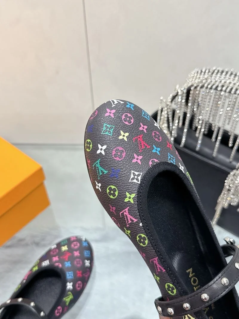 Exact replica Louis Vuitton Flat Shoes