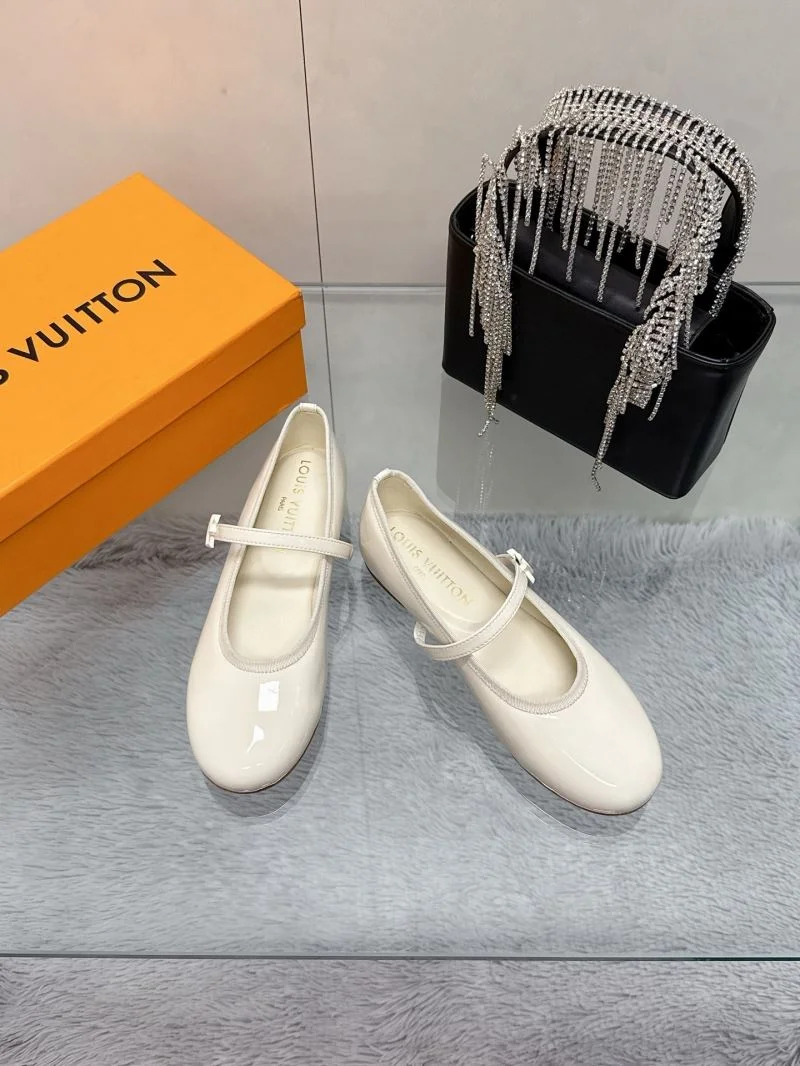 Inexpensive Louis Vuitton Flat Shoes