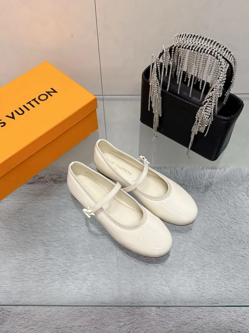 Inexpensive Louis Vuitton Flat Shoes