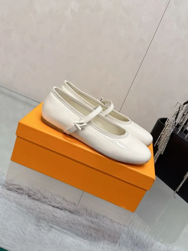 Inexpensive Louis Vuitton Flat Shoes