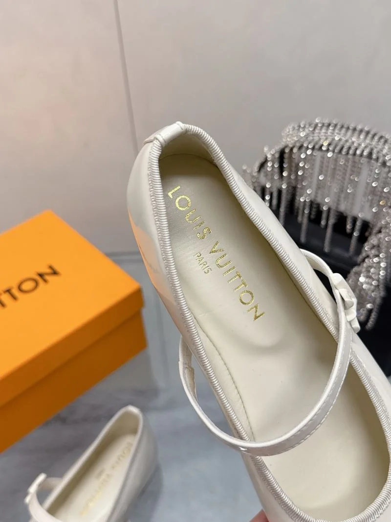 Inexpensive Louis Vuitton Flat Shoes