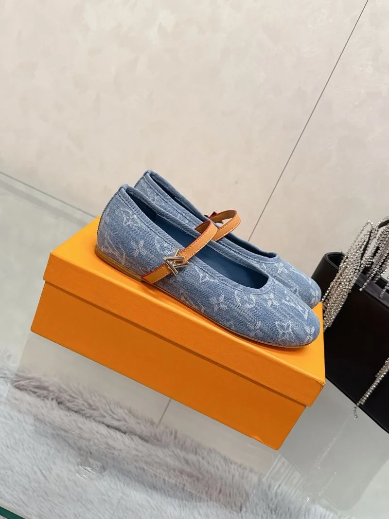 Louis Vuitton Flat Shoes