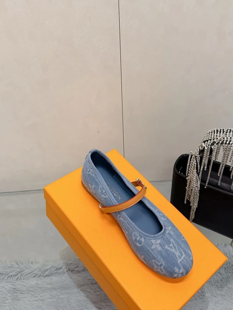 Louis Vuitton Flat Shoes