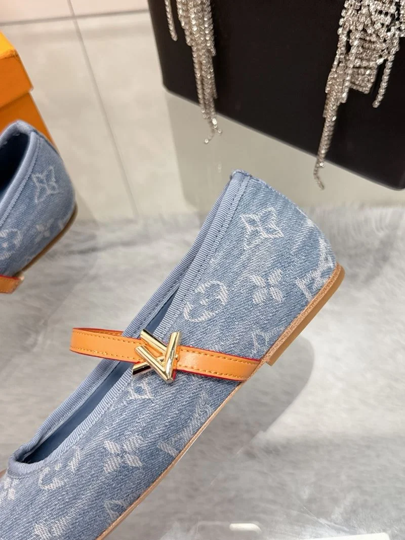 Louis Vuitton Flat Shoes