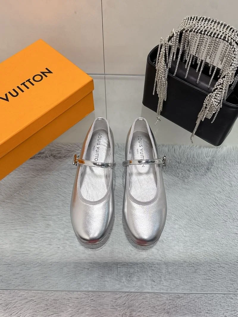 Louis Vuitton Flat Shoes
