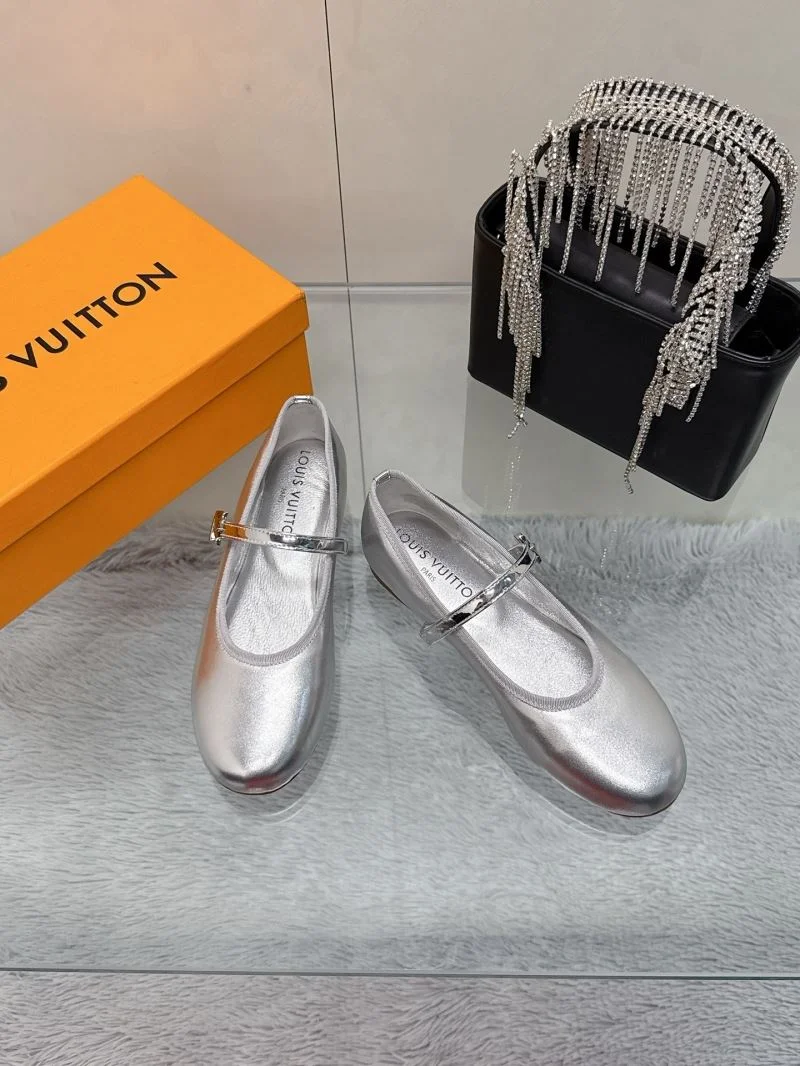 Louis Vuitton Flat Shoes