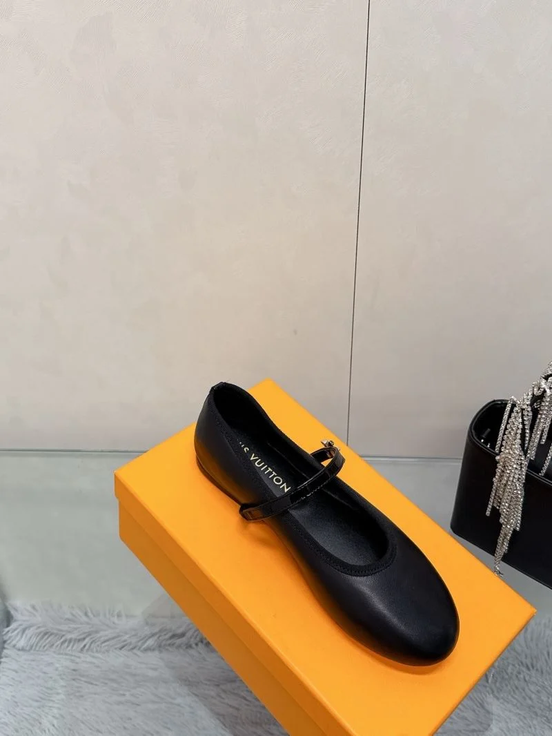 Louis Vuitton Flat Shoes
