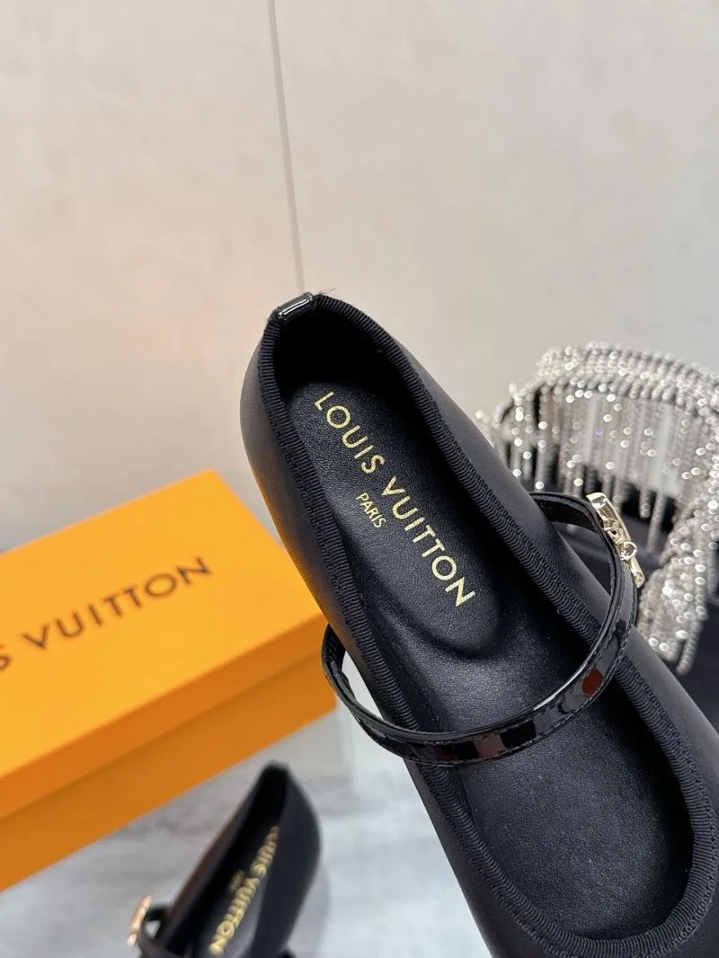 Louis Vuitton Flat Shoes