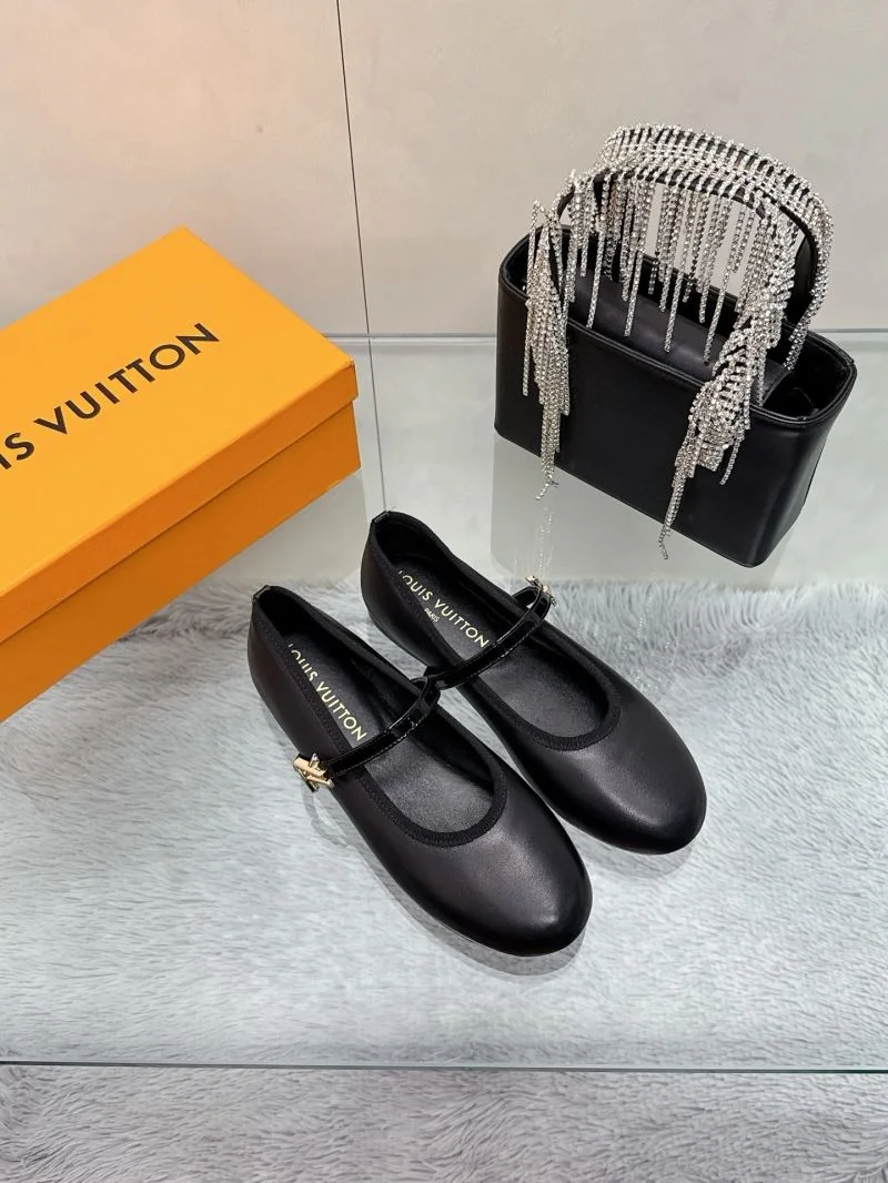 Louis Vuitton Flat Shoes