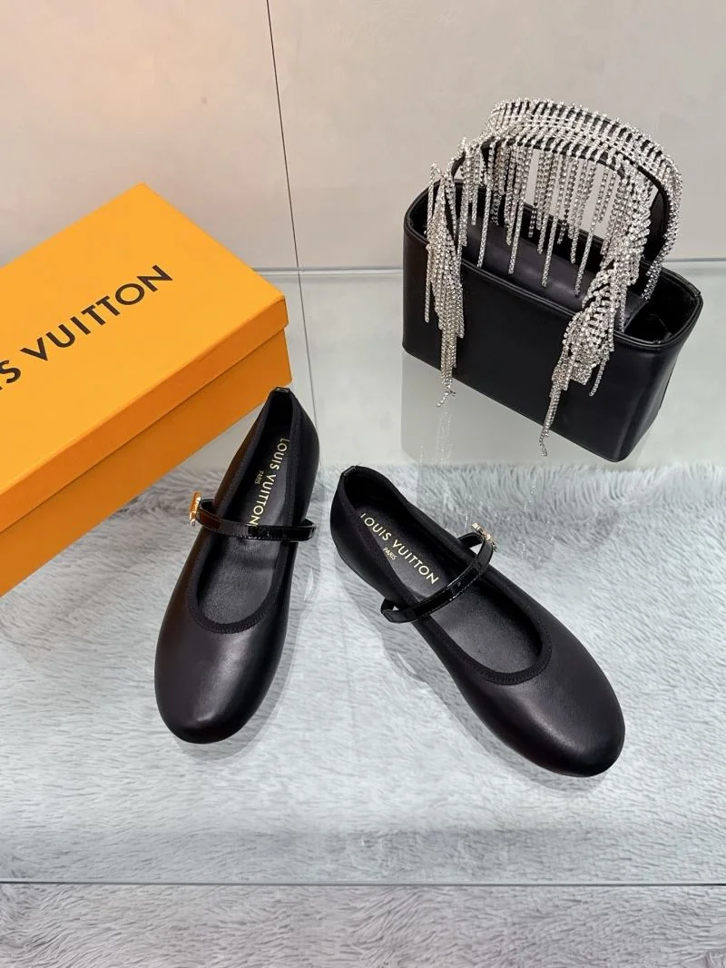Louis Vuitton Flat Shoes