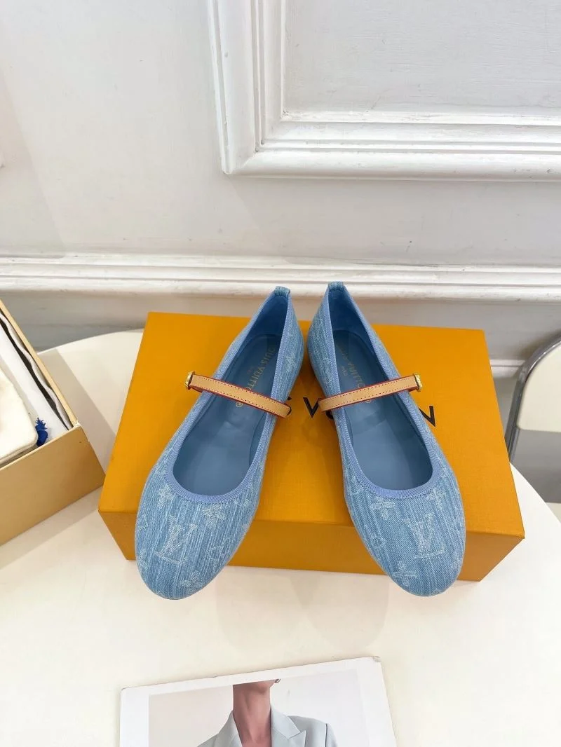 Louis Vuitton Flat Shoes