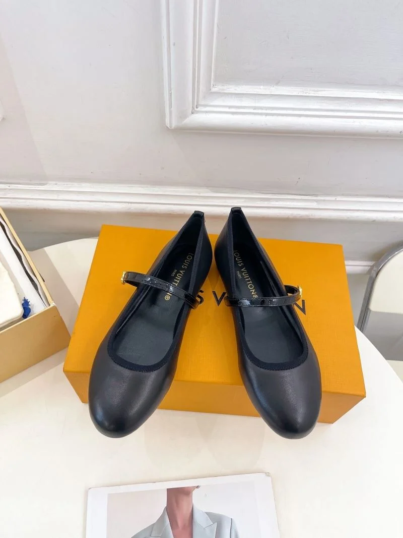 Louis Vuitton Flat Shoes
