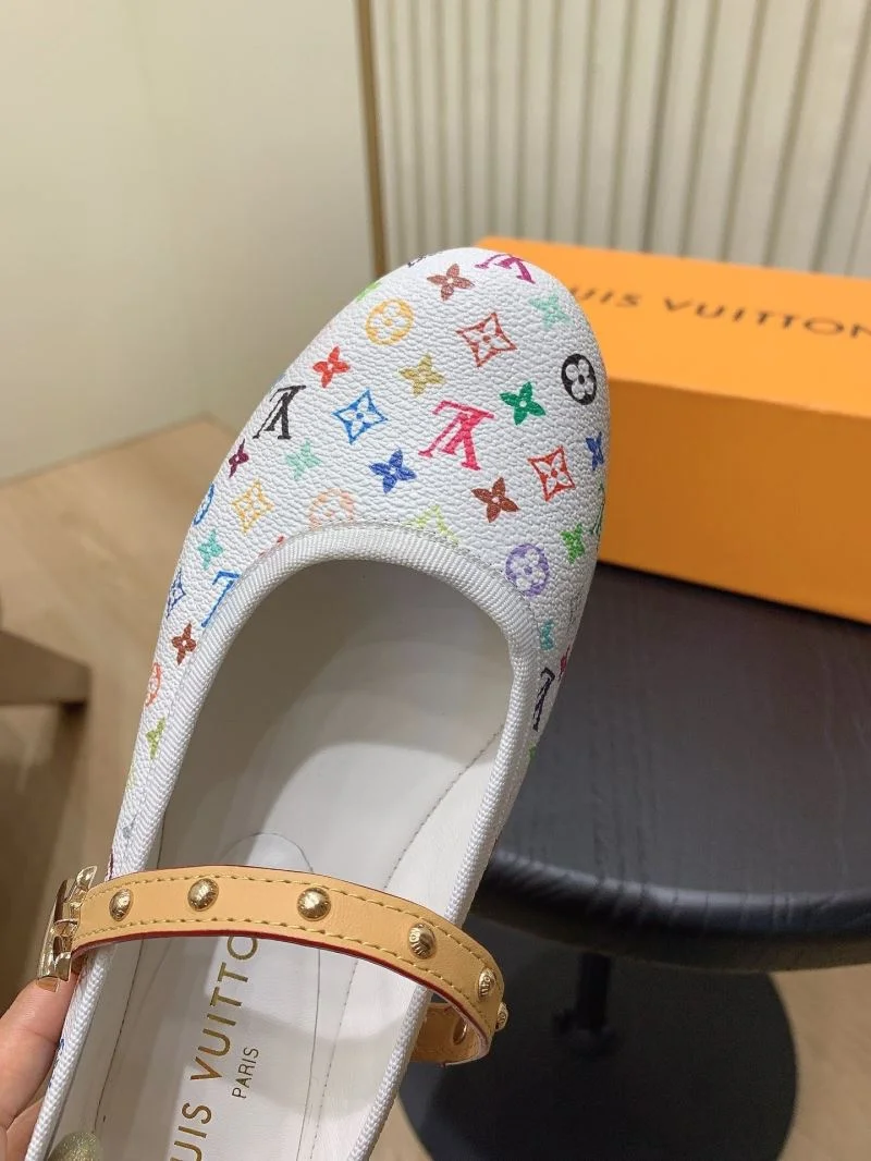 Low-cost Louis Vuitton Flat Shoes