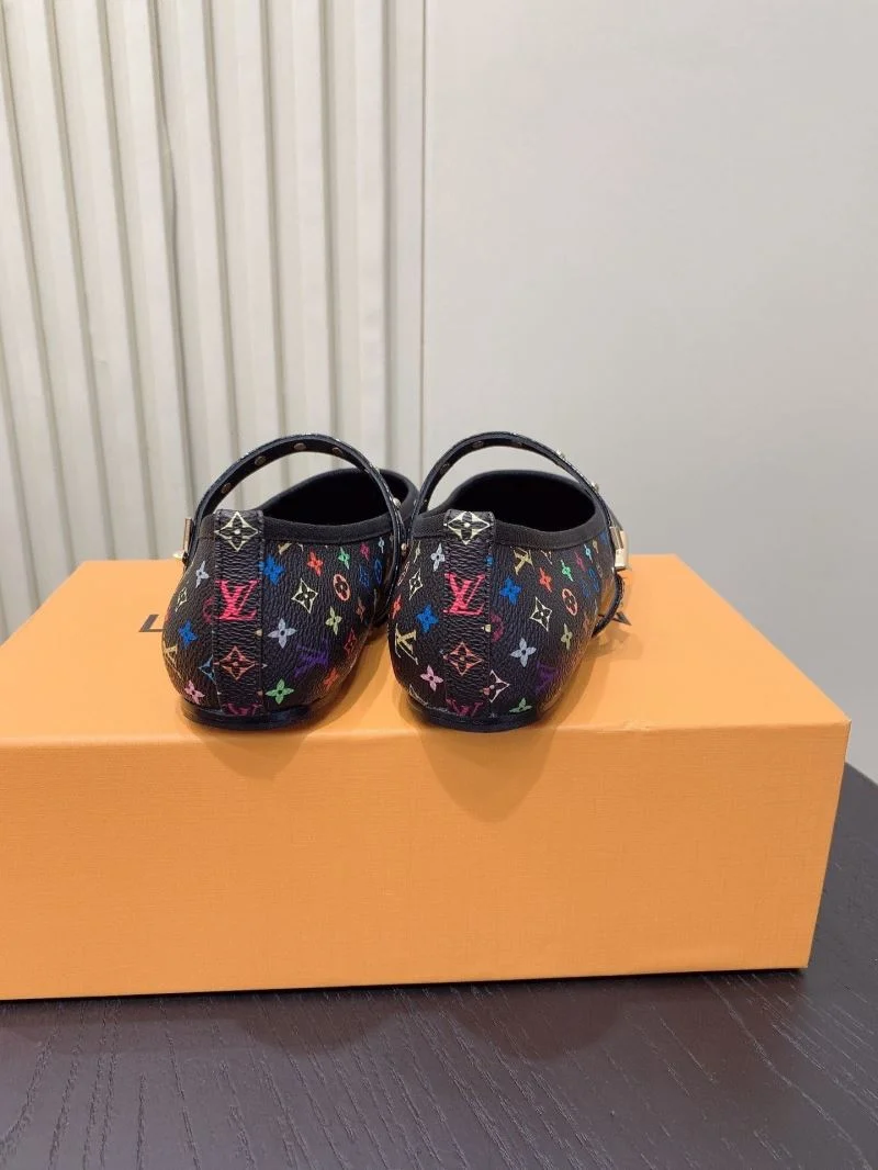 Louis Vuitton Flat Shoes