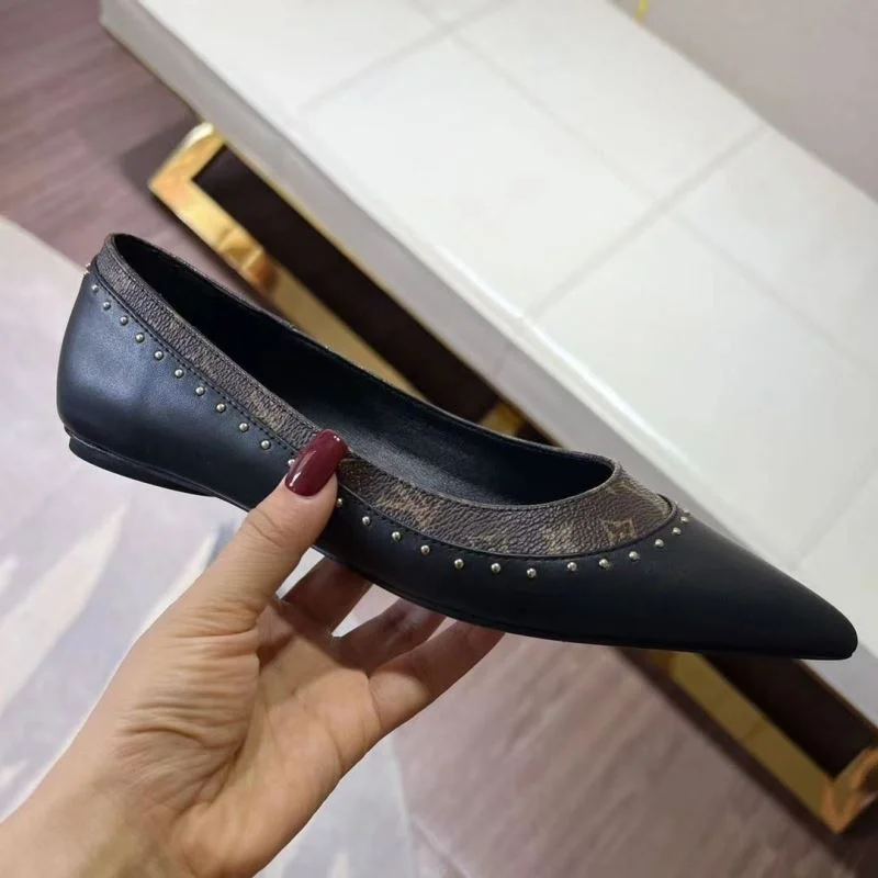 Louis Vuitton Flat Shoes