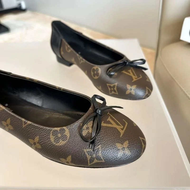 Indistinguishable Louis Vuitton Flat Shoes