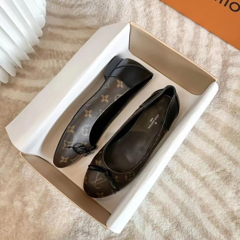 Indistinguishable Louis Vuitton Flat Shoes