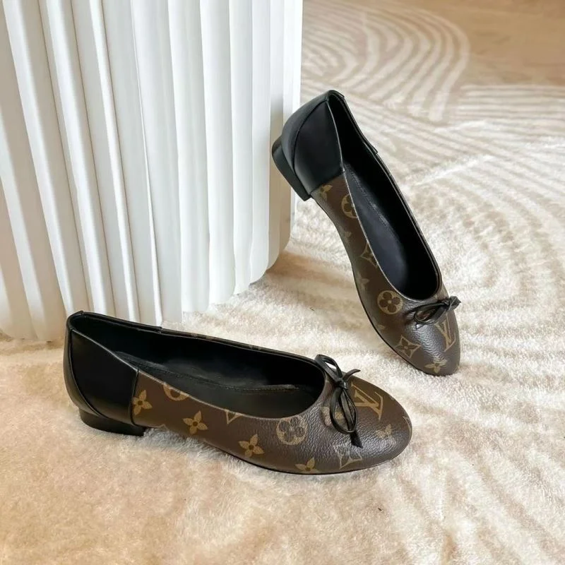 Indistinguishable Louis Vuitton Flat Shoes