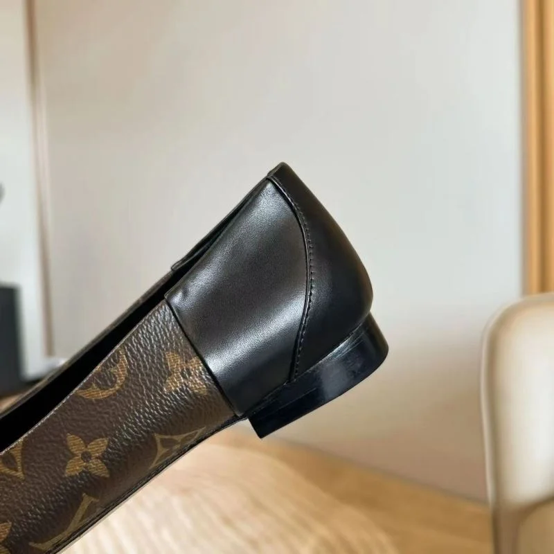 Indistinguishable Louis Vuitton Flat Shoes