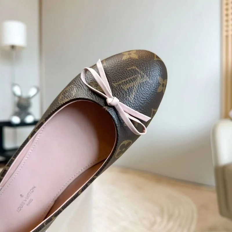 Inexpensive Louis Vuitton Flat Shoes
