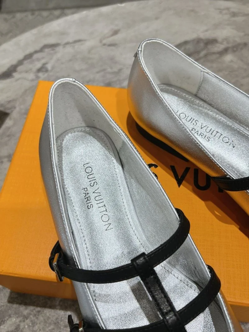 Indistinguishable Louis Vuitton Flat Shoes
