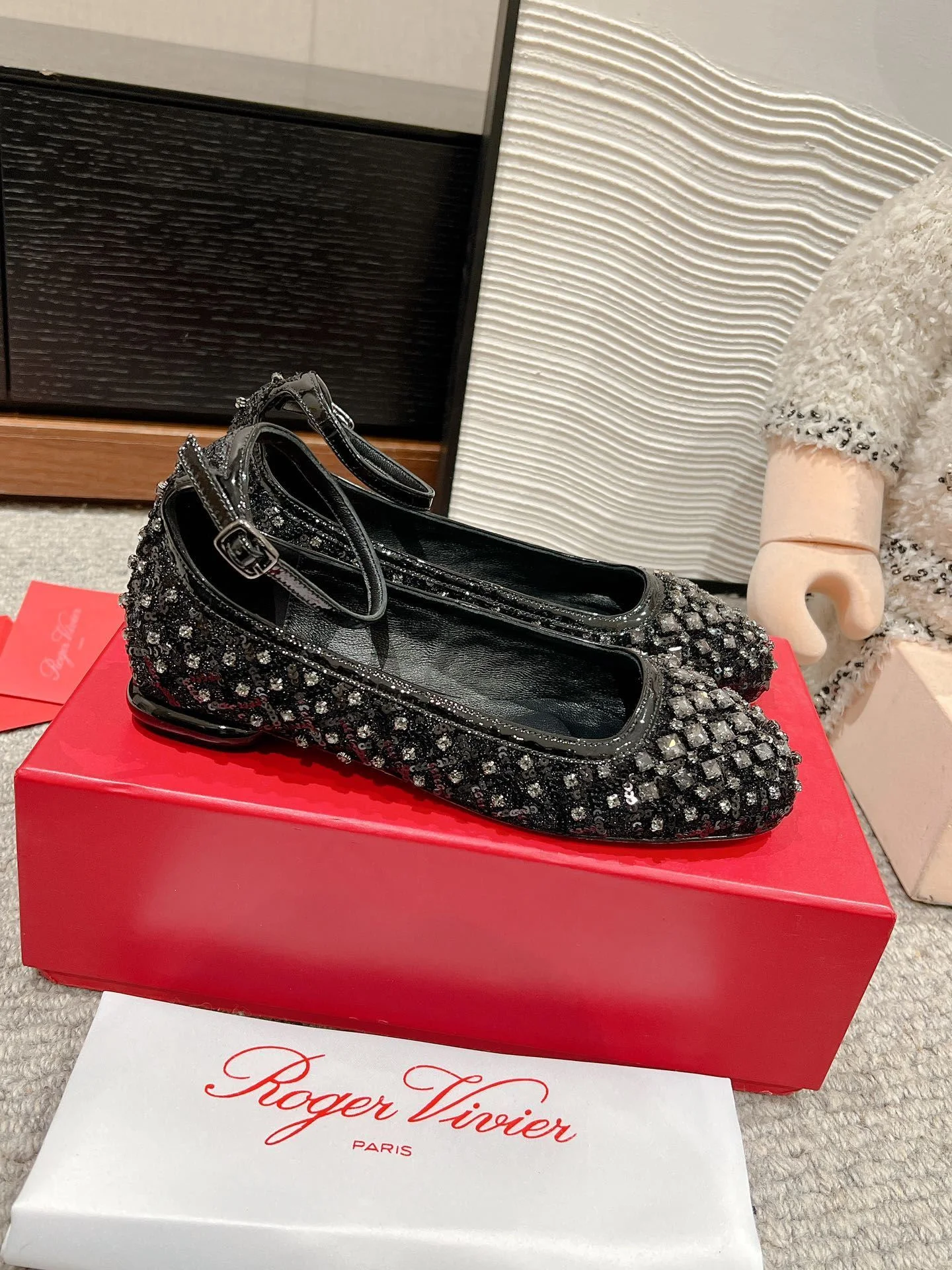 Louis Vuitton Flat Shoes