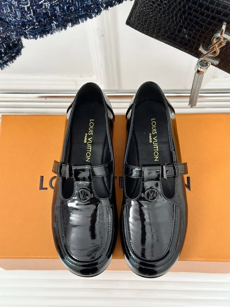 High accuracy Louis Vuitton Flat Shoes