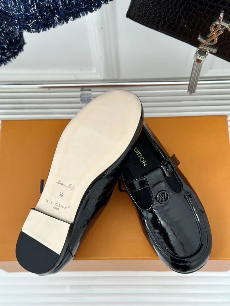 High accuracy Louis Vuitton Flat Shoes