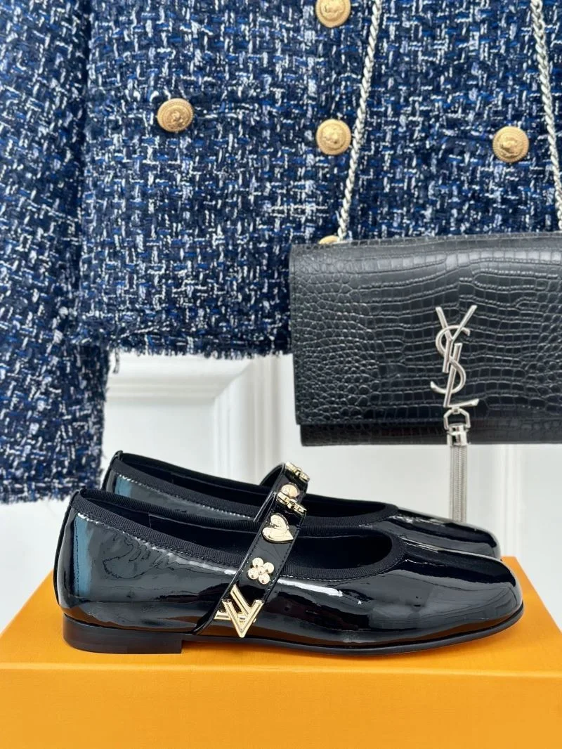 Louis Vuitton Flat Shoes