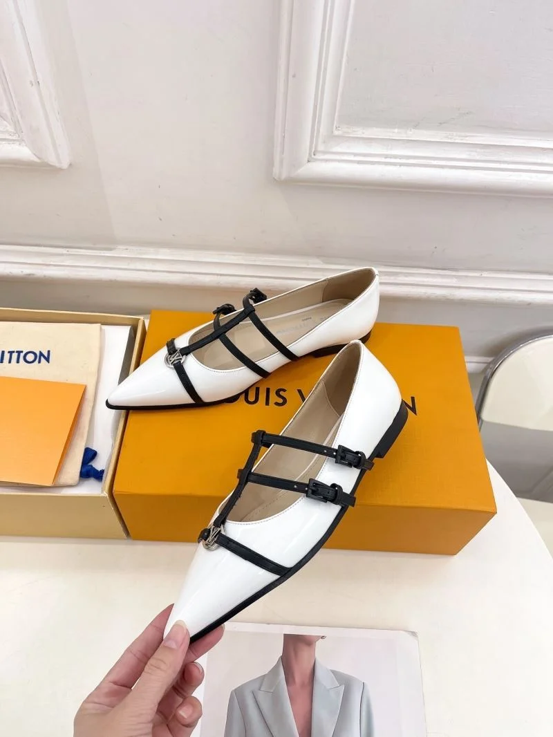 High accuracy Louis Vuitton Flat Shoes