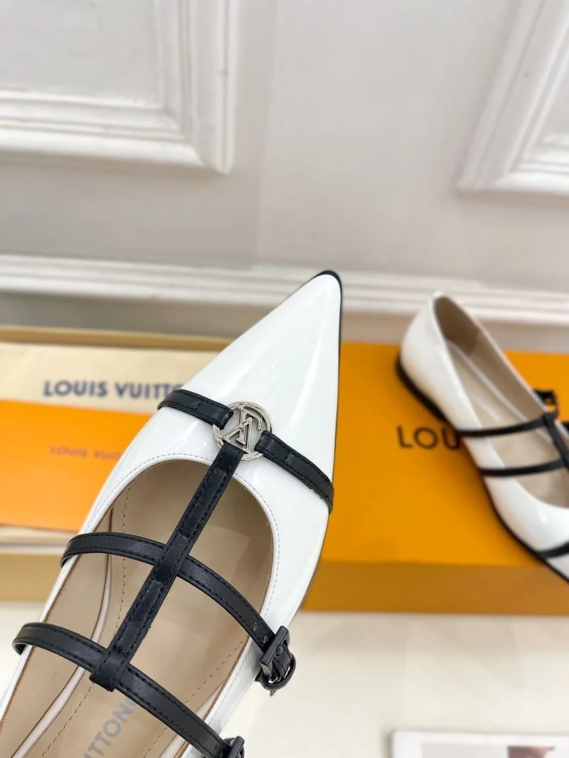High accuracy Louis Vuitton Flat Shoes