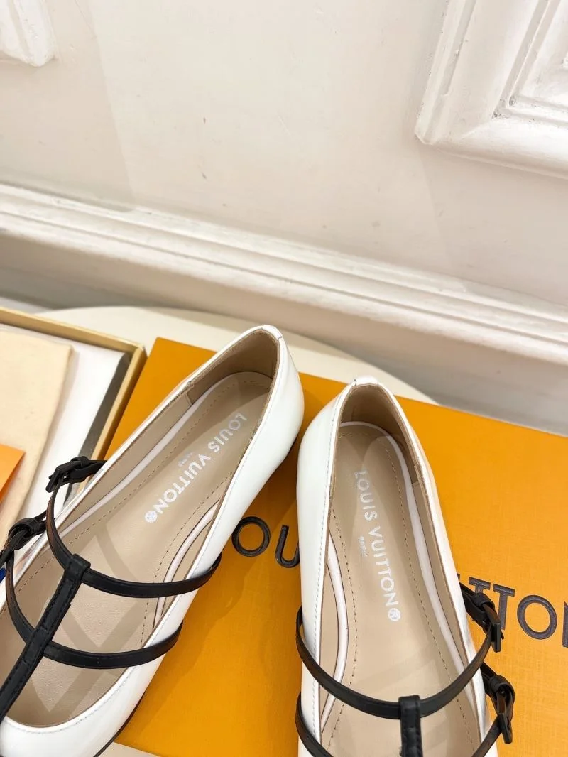 High accuracy Louis Vuitton Flat Shoes