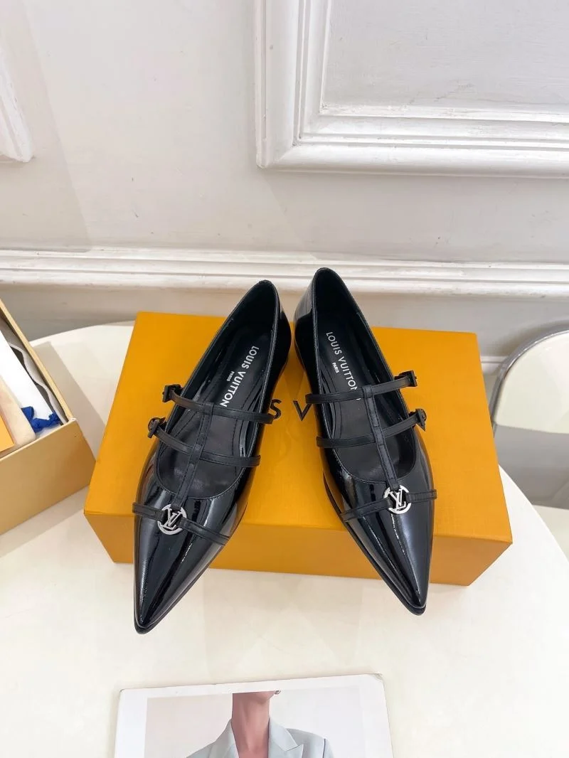 Louis Vuitton Flat Shoes