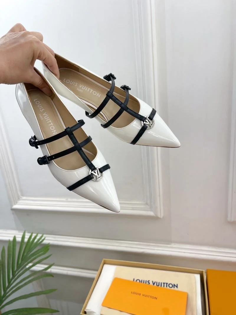 Louis Vuitton Flat Shoes