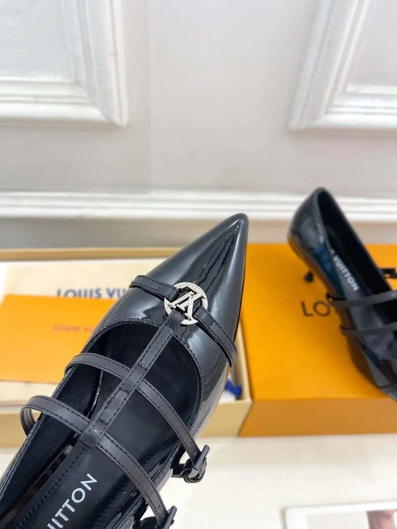 Low-cost Louis Vuitton Flat Shoes