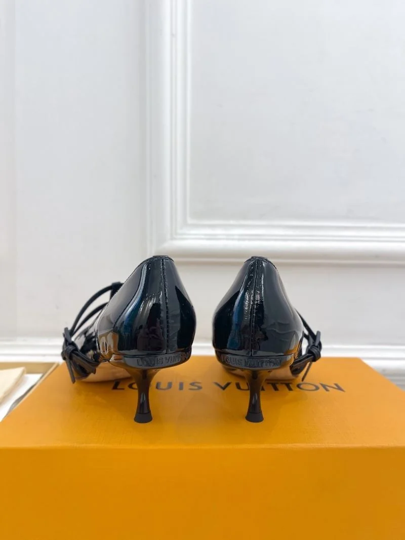 Low-cost Louis Vuitton Flat Shoes