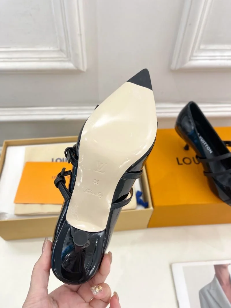 Low-cost Louis Vuitton Flat Shoes