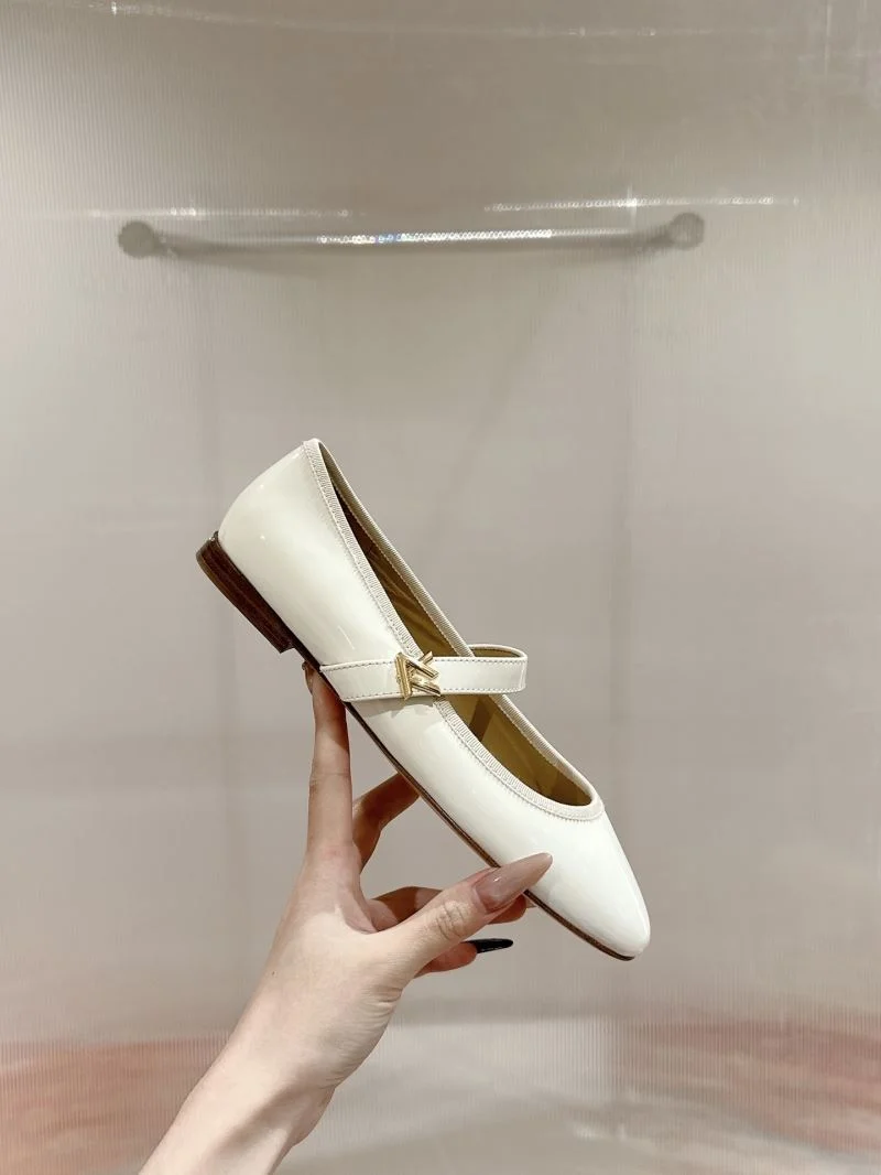 Low-cost Louis Vuitton Flat Shoes